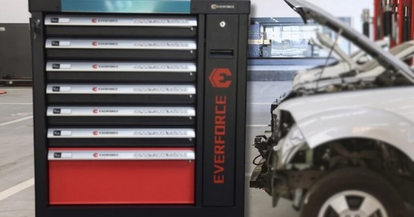 Шкаф за инструменти EVERFORCE със 7 чекмеджета